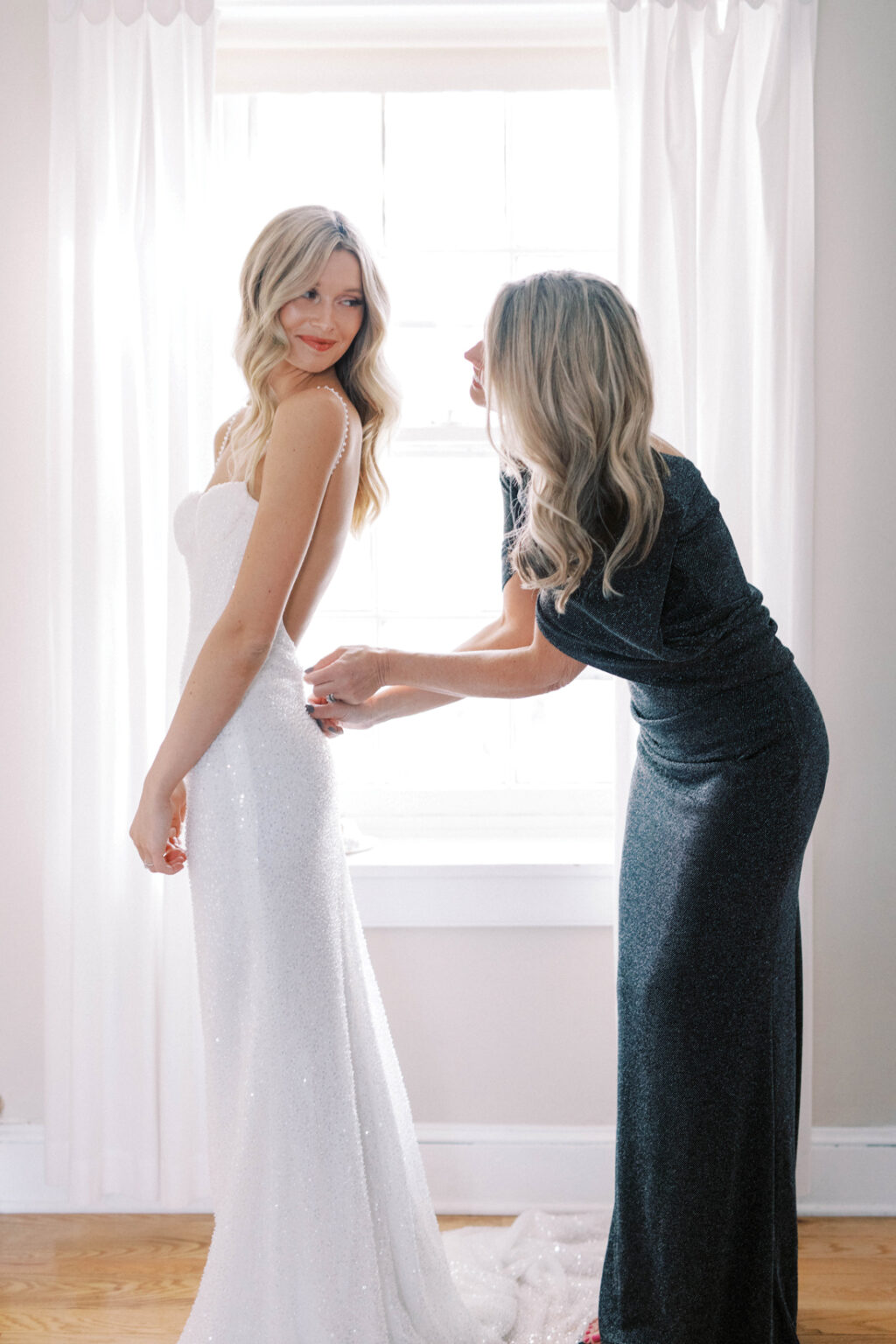 Hailey Hildenbrand and L.J. Benet: A Dazzling Winter Wedding ...